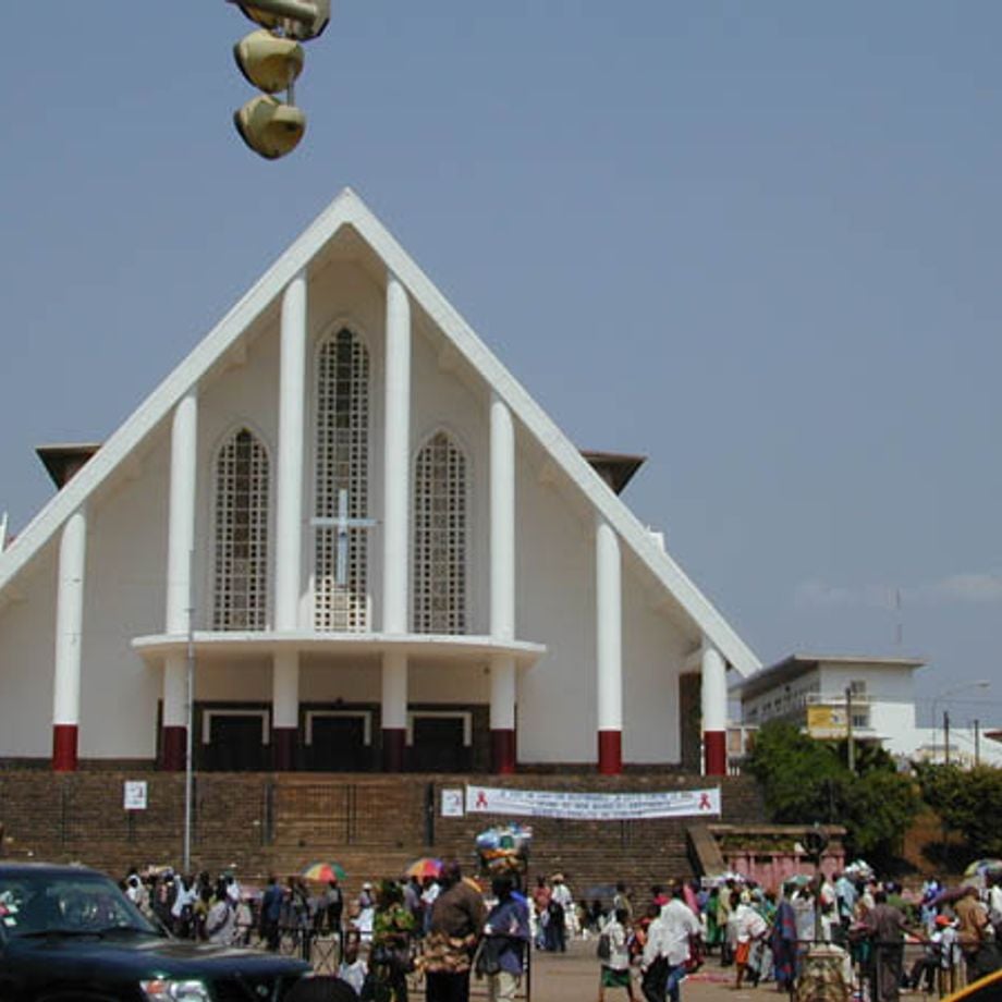 Monument de la réunification - Monument au centre de Yaoundé, Cameroun