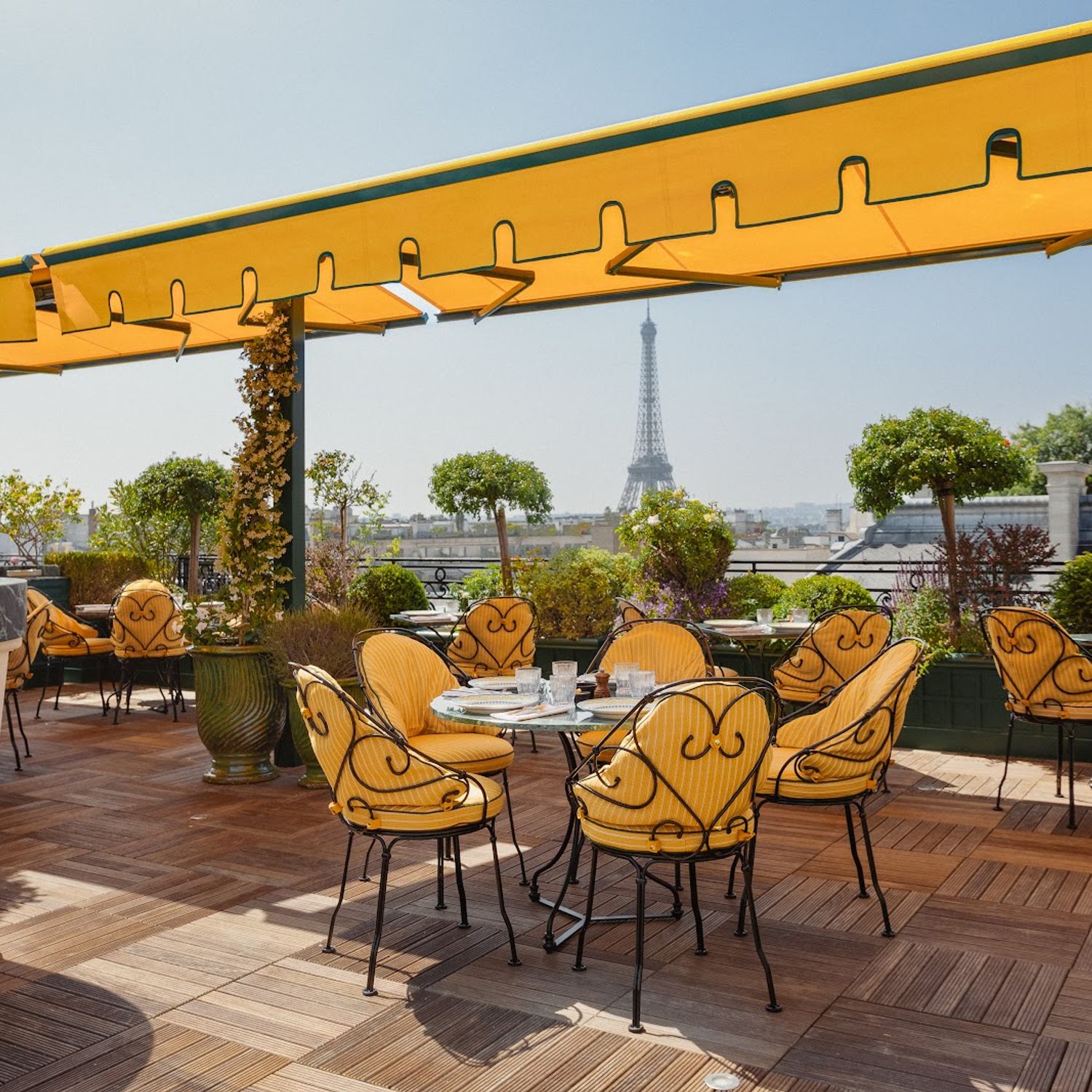 Le Jardin du Raphael - Restaurant et bar sur le toit de l'Hôtel Raphael ...