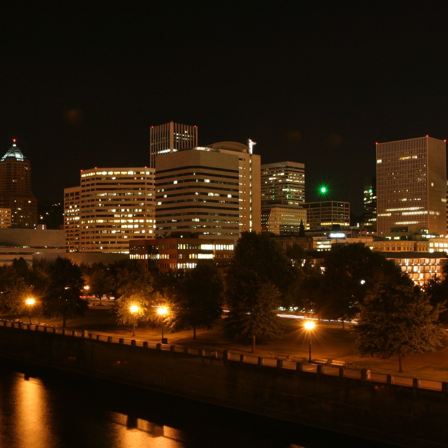 Tom McCall Waterfront Park - Parque urbano en el centro de Portland ...