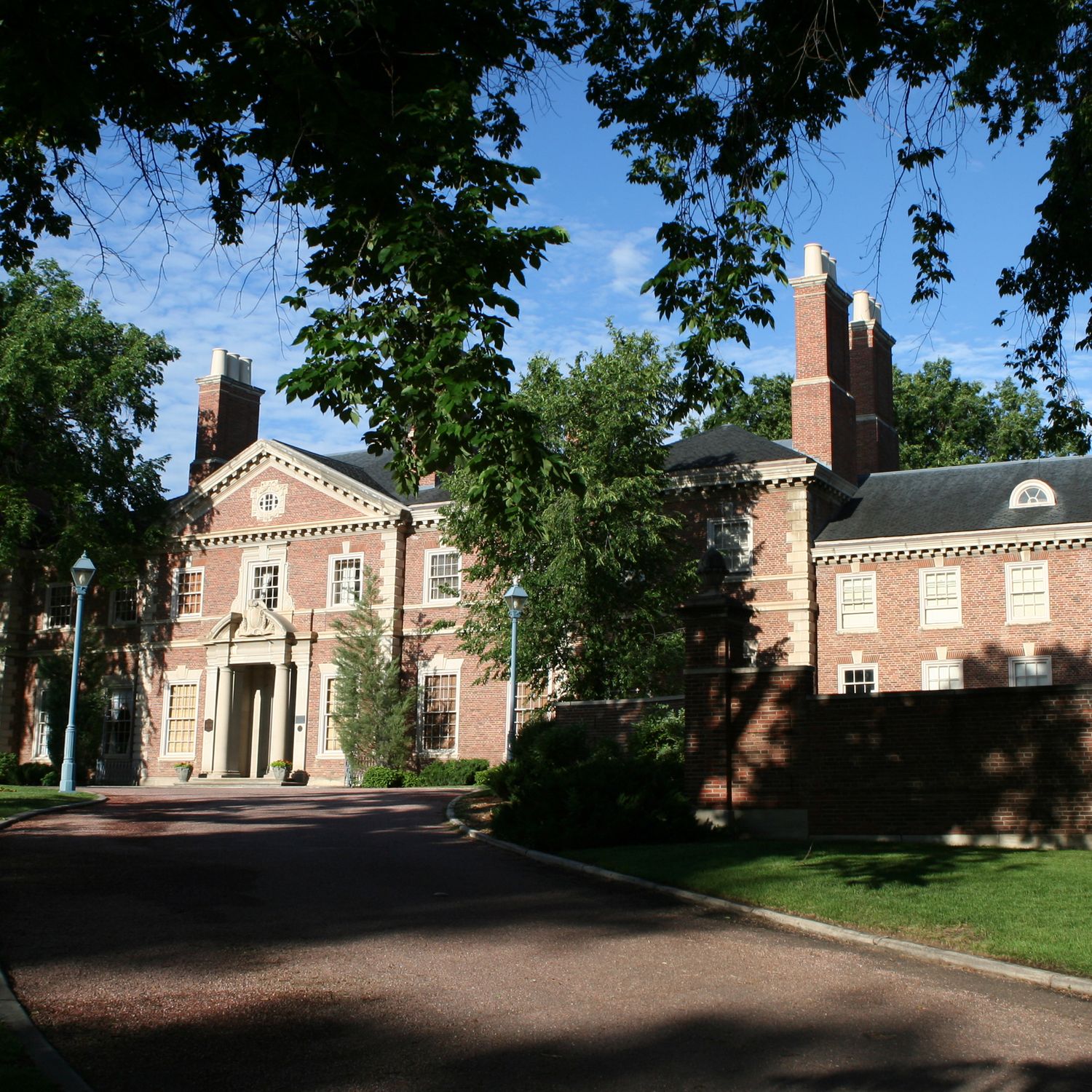 The Phipps Mansion - Georgian mansion in Belcaro, Denver, United States
