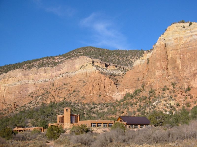 Monasterio de Cristo en el Desierto - Monasterio benedictino en Cañón ...