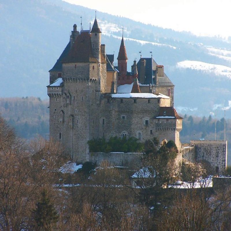 Château de Menthon-Saint-Bernard - Castillo medieval en Alta Saboya ...