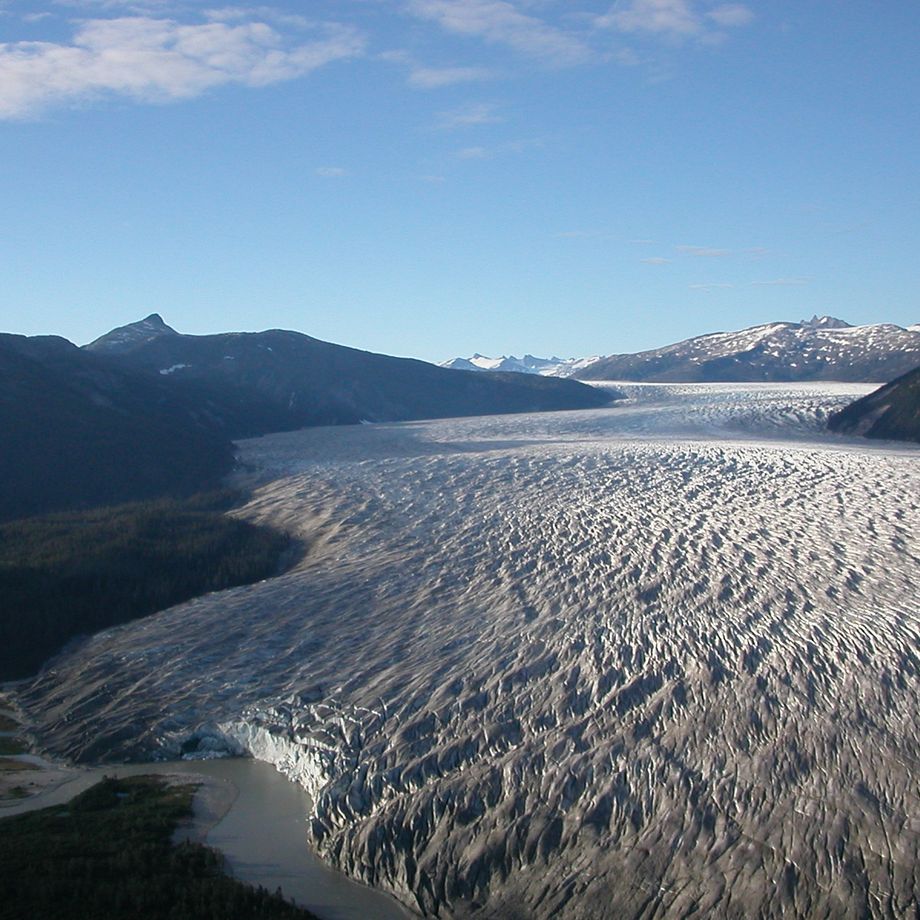 Lac Atlin - Lac naturel dans le nord de la Colombie-Britannique et du ...